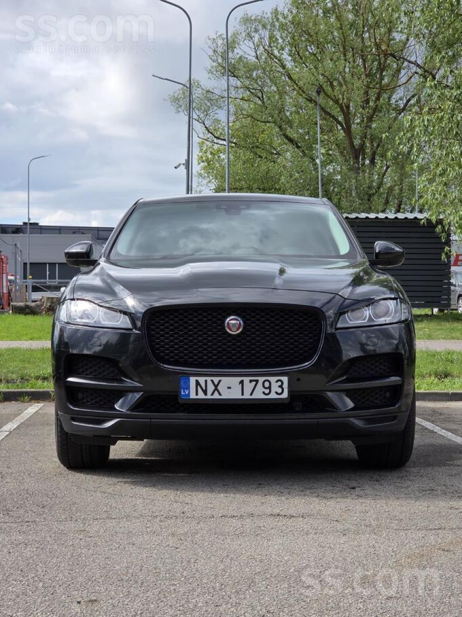 Melns Jaguar F-Pace 2019 Rīga, ar dzinēja tilpumu 2.00 L un nobraukumu 207 tūkst. km par 20500 €, foto 12 vietnē AUTOMOTO.COM.LV