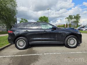 Melns Jaguar F-Pace 2019 Rīga, ar dzinēja tilpumu 2.00 L un nobraukumu 207 tūkst. km par 20500 €, foto 14 vietnē AUTOMOTO.COM.LV