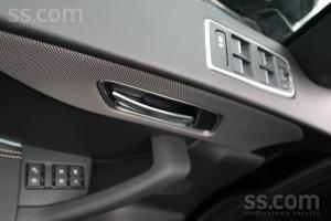 Black Jaguar F-Pace 2019 in Riga, with an engine capacity of 3.00 L and mileage of 85 thousand km for 28300 €, photo 11 on AUTOMOTO.COM.LV