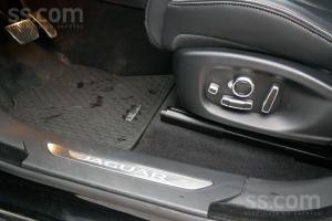 Black Jaguar F-Pace 2019 in Riga, with an engine capacity of 3.00 L and mileage of 85 thousand km for 28300 €, photo 12 on AUTOMOTO.COM.LV