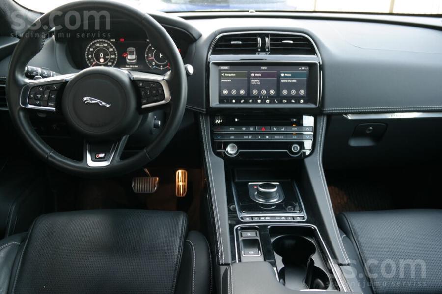 Black Jaguar F-Pace 2019 in Riga, with an engine capacity of 3.00 L and mileage of 85 thousand km for 28300 €, photo 15 on AUTOMOTO.COM.LV