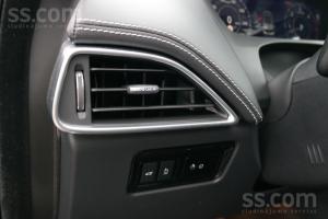 Black Jaguar F-Pace 2019 in Riga, with an engine capacity of 3.00 L and mileage of 85 thousand km for 28300 €, photo 19 on AUTOMOTO.COM.LV