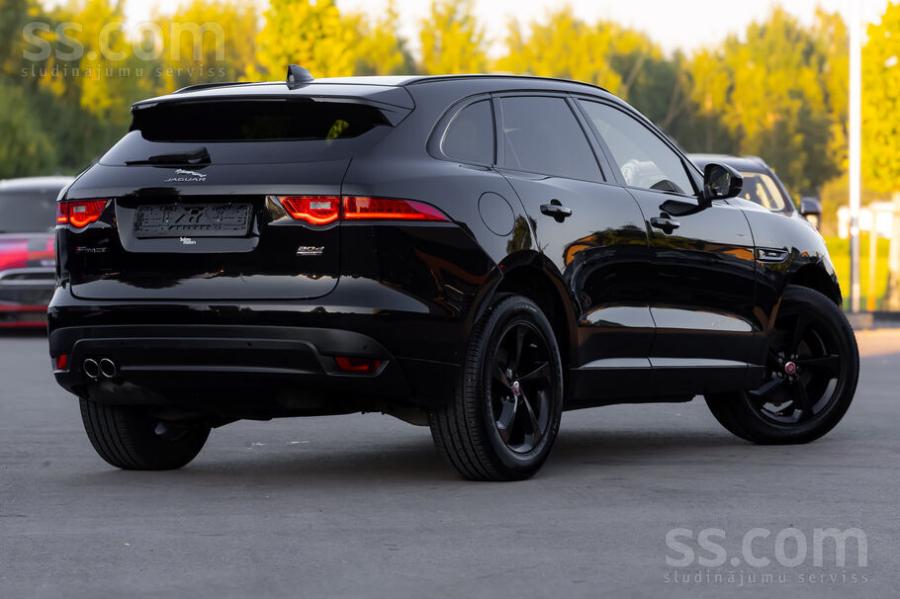 Melns Jaguar F-Pace 2019 Jelgava, ar dzinēja tilpumu 2.00 L un nobraukumu 0 tūkst. km par 12500 €, foto 4 vietnē AUTOMOTO.COM.LV