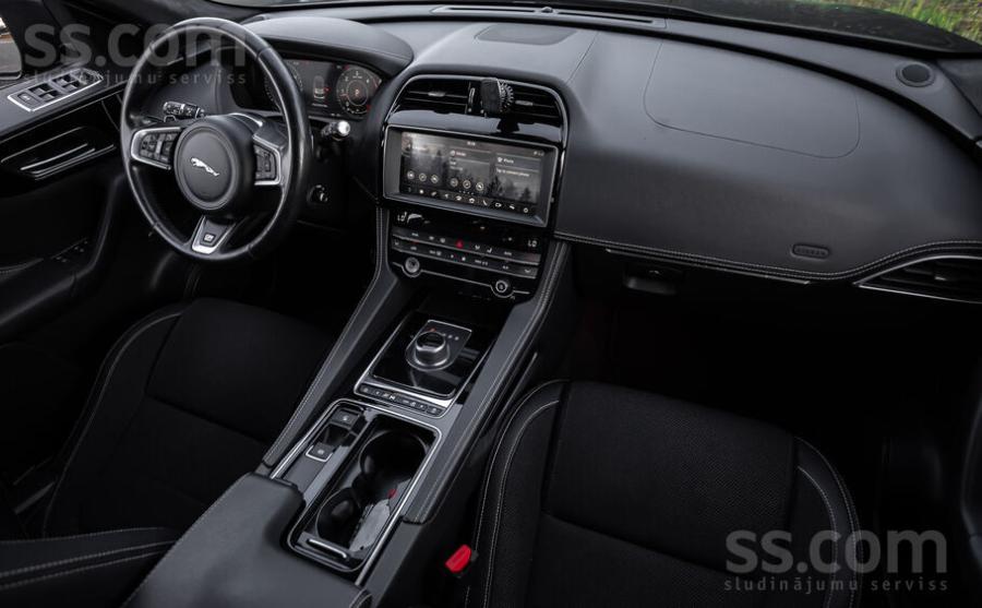 Melns Jaguar F-Pace 2019 Jelgava, ar dzinēja tilpumu 2.00 L un nobraukumu 0 tūkst. km par 12500 €, foto 9 vietnē AUTOMOTO.COM.LV