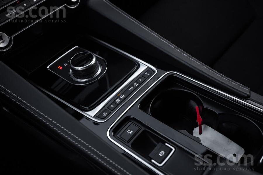 Melns Jaguar F-Pace 2019 Jelgava, ar dzinēja tilpumu 2.00 L un nobraukumu 0 tūkst. km par 12500 €, foto 20 vietnē AUTOMOTO.COM.LV