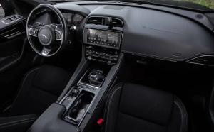 Melns Jaguar F-Pace 2019 Jelgava, ar dzinēja tilpumu 2.00 L un nobraukumu 180 tūkst. km par 12500 €, foto 9 vietnē AUTOMOTO.COM.LV