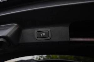 Melns Jaguar F-Pace 2019 Jelgava, ar dzinēja tilpumu 2.00 L un nobraukumu 180 tūkst. km par 12500 €, foto 14 vietnē AUTOMOTO.COM.LV