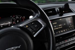 Melns Jaguar F-Pace 2019 Jelgava, ar dzinēja tilpumu 2.00 L un nobraukumu 180 tūkst. km par 12500 €, foto 28 vietnē AUTOMOTO.COM.LV