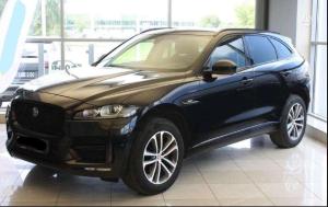 Melns Jaguar F-Pace 2019 Viļņa, ar dzinēja tilpumu 2.00 L un nobraukumu 230 tūkst. km par 17499 €, foto  vietnē AUTOMOTO.COM.LV