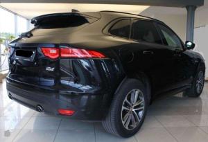 Melns Jaguar F-Pace 2019 Viļņa, ar dzinēja tilpumu 2.00 L un nobraukumu 230 tūkst. km par 17499 €, foto 7 vietnē AUTOMOTO.COM.LV