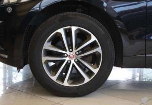 Melns Jaguar F-Pace 2019 Viļņa, ar dzinēja tilpumu 2.00 L un nobraukumu 230 tūkst. km par 17499 €, foto 8 vietnē AUTOMOTO.COM.LV