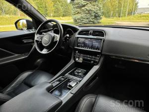 Melns Jaguar F-Pace 2019 Rīga, ar dzinēja tilpumu 2.00 L un nobraukumu 136 tūkst. km par 18900 €, foto 6 vietnē AUTOMOTO.COM.LV