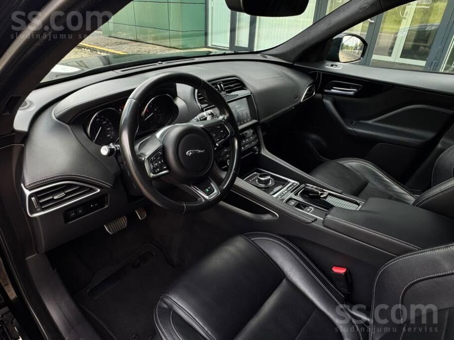 Melns Jaguar F-Pace 2019 Rīga, ar dzinēja tilpumu 2.00 L un nobraukumu 136 tūkst. km par 18900 €, foto 7 vietnē AUTOMOTO.COM.LV