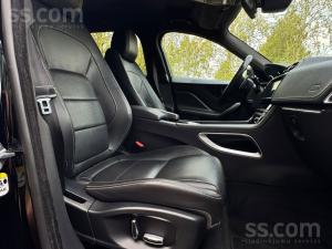 Melns Jaguar F-Pace 2019 Rīga, ar dzinēja tilpumu 2.00 L un nobraukumu 136 tūkst. km par 18900 €, foto 8 vietnē AUTOMOTO.COM.LV