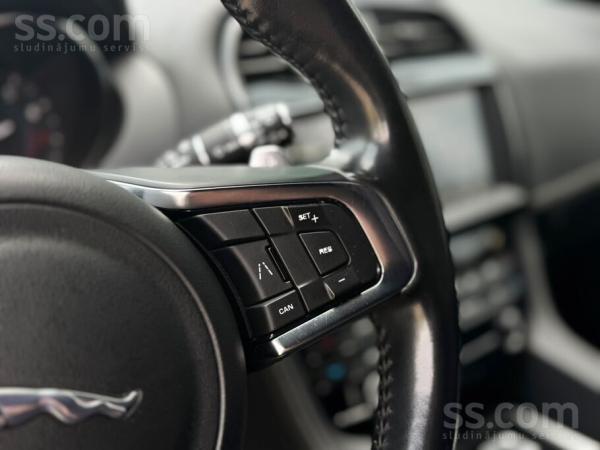 Melns Jaguar F-Pace 2019 Rīga, ar dzinēja tilpumu 2.00 L un nobraukumu 136 tūkst. km par 18900 €, foto 11 vietnē AUTOMOTO.COM.LV