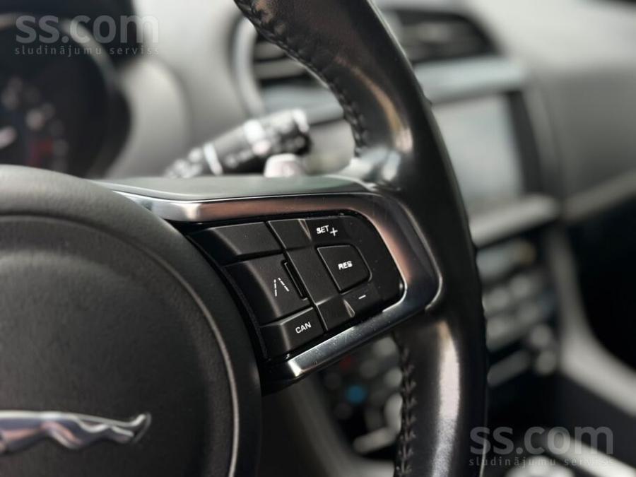 Melns Jaguar F-Pace 2019 Rīga, ar dzinēja tilpumu 2.00 L un nobraukumu 136 tūkst. km par 18900 €, foto 11 vietnē AUTOMOTO.COM.LV