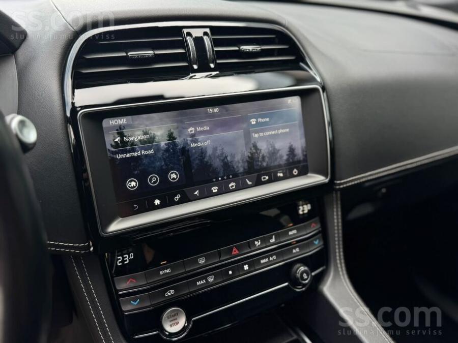 Melns Jaguar F-Pace 2019 Rīga, ar dzinēja tilpumu 2.00 L un nobraukumu 136 tūkst. km par 18900 €, foto 13 vietnē AUTOMOTO.COM.LV