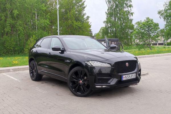 Melns Jaguar F-Pace 2019 Radviliškis, ar dzinēja tilpumu 2.00 L un nobraukumu 211 tūkst. km par 14000 €, foto  vietnē AUTOMOTO.COM.LV