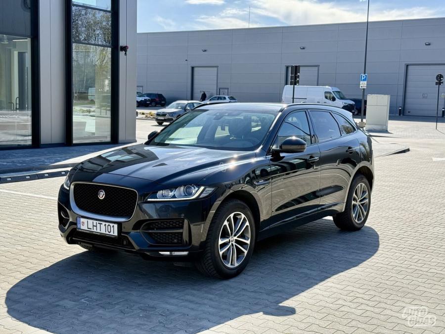 Black Jaguar F-Pace 2020 in Vilnius, with an engine capacity of 2.00 L and mileage of 173 thousand km for 20500 €, photo 1 on AUTOMOTO.COM.LV