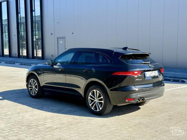 Black Jaguar F-Pace 2020 in Vilnius, with an engine capacity of 2.00 L and mileage of 173 thousand km for 15000 €, photo 3 on AUTOMOTO.COM.LV