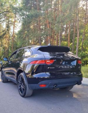 Black Jaguar F-Pace 2020 in Kaunas, with an engine capacity of 2.00 L and mileage of 47 thousand km for 23000 €, photo 5 on AUTOMOTO.COM.LV