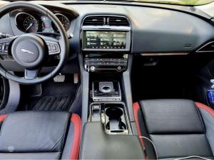 Black Jaguar F-Pace 2020 in Kaunas, with an engine capacity of 2.00 L and mileage of 47 thousand km for 23000 €, photo 16 on AUTOMOTO.COM.LV