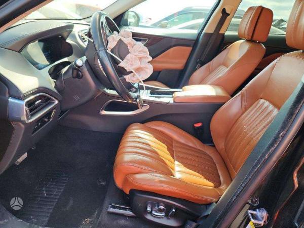 Black Jaguar F-Pace 2020 in Siauliai, with an engine capacity of 2.00 L and mileage of 128 thousand km for 12450 €, photo 11 on AUTOMOTO.COM.LV