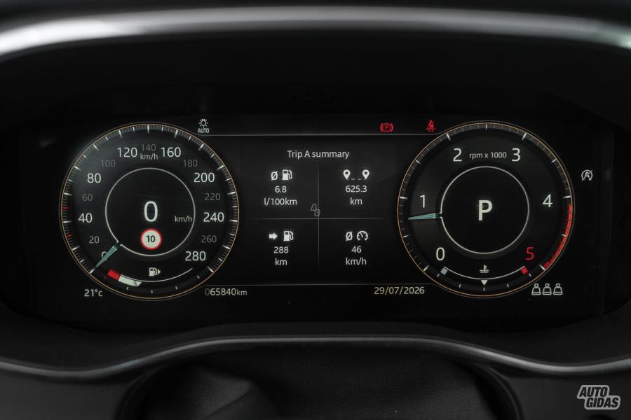 Melns Jaguar F-Pace 2021 Viļņa, ar dzinēja tilpumu 2.00 L un nobraukumu 65 tūkst. km par 29950 €, foto 25 vietnē AUTOMOTO.COM.LV
