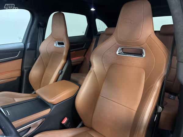 Melns Jaguar F-Pace 2023 Viļņa, ar dzinēja tilpumu 2.00 L un nobraukumu 62 tūkst. km par 53500 €, foto 10 vietnē AUTOMOTO.COM.LV