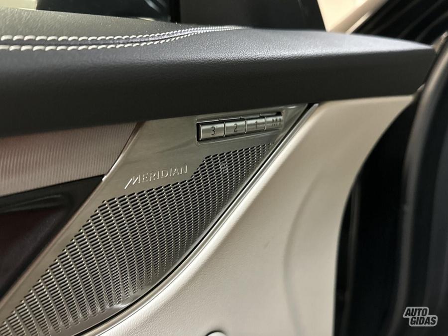 Melns Jaguar F-Pace 2024 Viļņa, ar dzinēja tilpumu 3.00 L un nobraukumu 21 tūkst. km par 52000 €, foto 16 vietnē AUTOMOTO.COM.LV