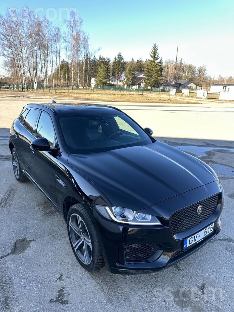 Melns Jaguar F-Pace 2017 Bauska, ar dzinēja tilpumu 2.00 L un nobraukumu 191 tūkst. km par 12000 €, foto 4 vietnē AUTOMOTO.COM.LV