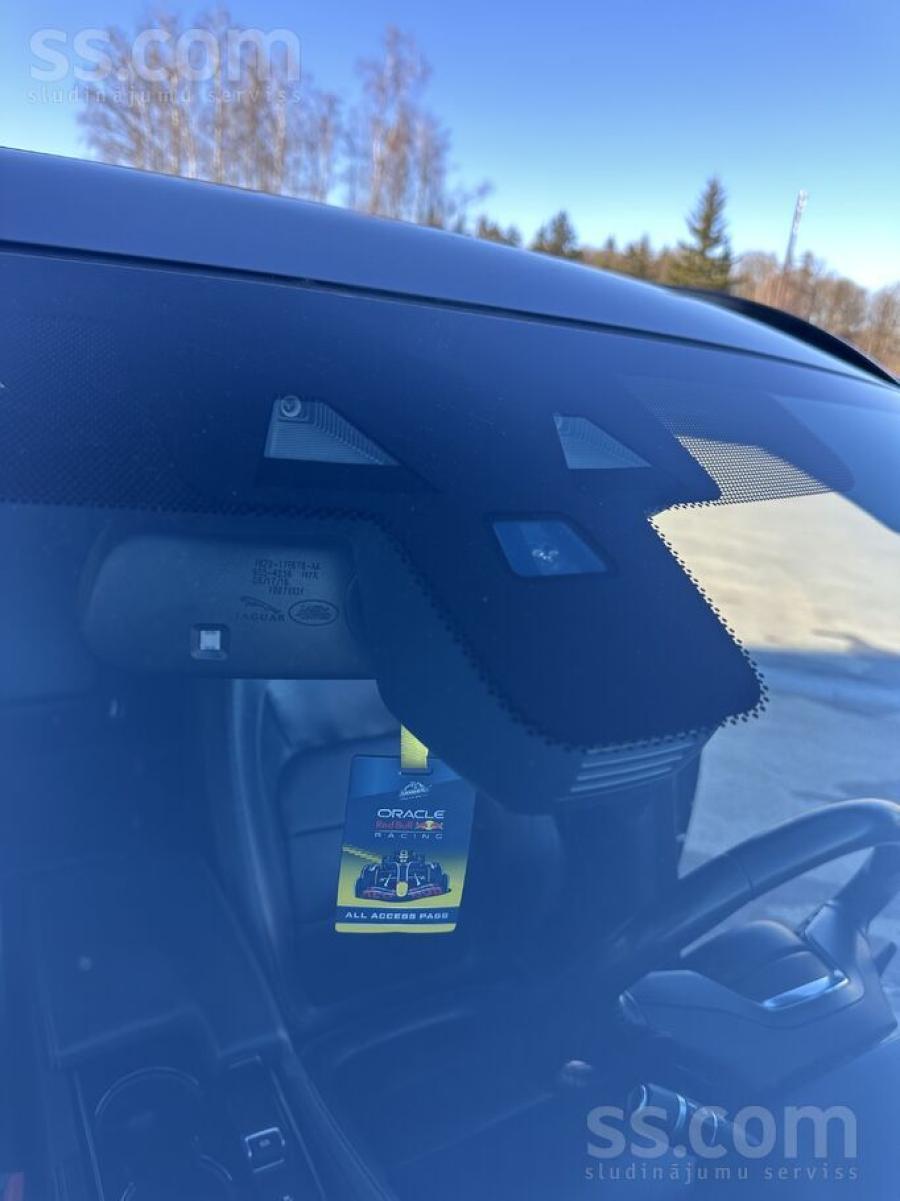 Melns Jaguar F-Pace 2017 Bauska, ar dzinēja tilpumu 2.00 L un nobraukumu 191 tūkst. km par 12000 €, foto 26 vietnē AUTOMOTO.COM.LV