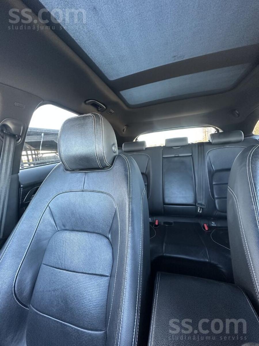 Melns Jaguar F-Pace 2017 Bauska, ar dzinēja tilpumu 2.00 L un nobraukumu 191 tūkst. km par 12000 €, foto 29 vietnē AUTOMOTO.COM.LV