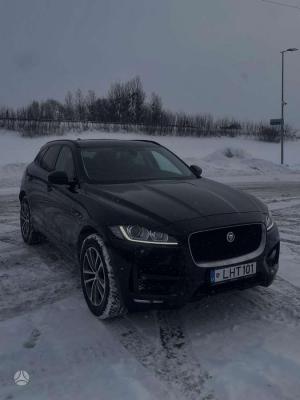 Melns Jaguar F-Pace 2020 Kauņa, ar dzinēja tilpumu 2.00 L un nobraukumu 165 tūkst. km par 24999 €, foto  vietnē AUTOMOTO.COM.LV
