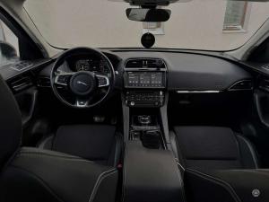 Melns Jaguar F-Pace 2020 Kauņa, ar dzinēja tilpumu 2.00 L un nobraukumu 165 tūkst. km par 24999 €, foto 6 vietnē AUTOMOTO.COM.LV