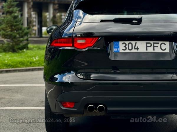 Black Jaguar F-Pace 2016 in Tallinn, with an engine capacity of 2.00 L and mileage of 176 thousand km for 15999 €, photo 11 on AUTOMOTO.COM.LV