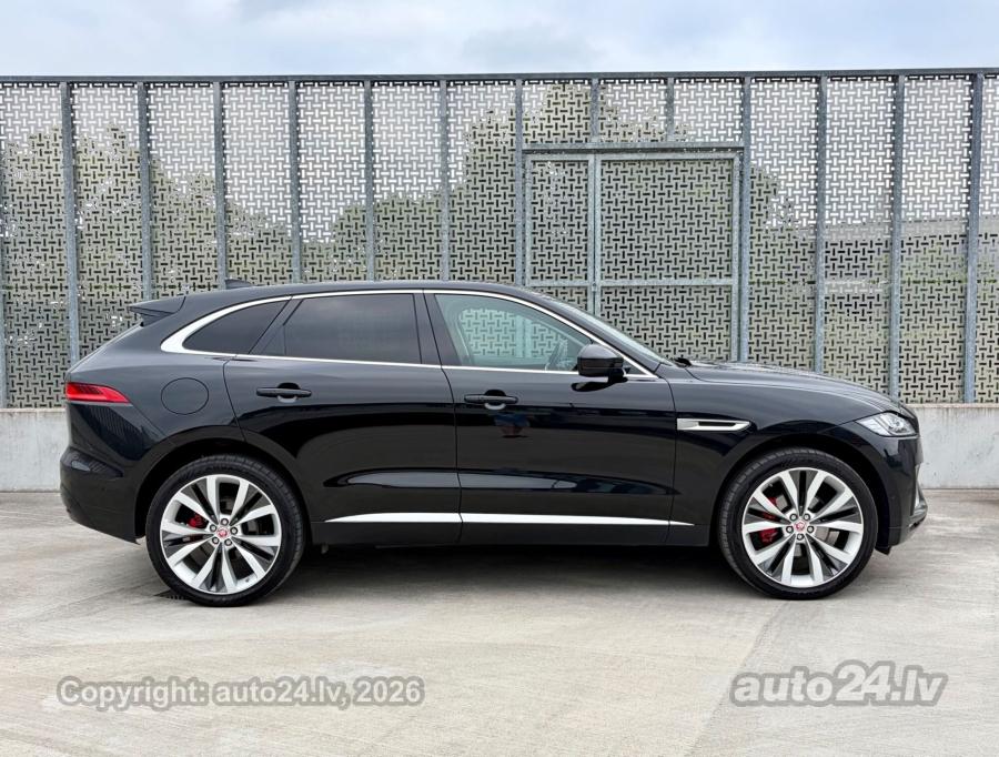 Melns Jaguar F-Pace 2016 Tartu, ar dzinēja tilpumu 3.00 L un nobraukumu 193 tūkst. km par 21000 €, foto 4 vietnē AUTOMOTO.COM.LV
