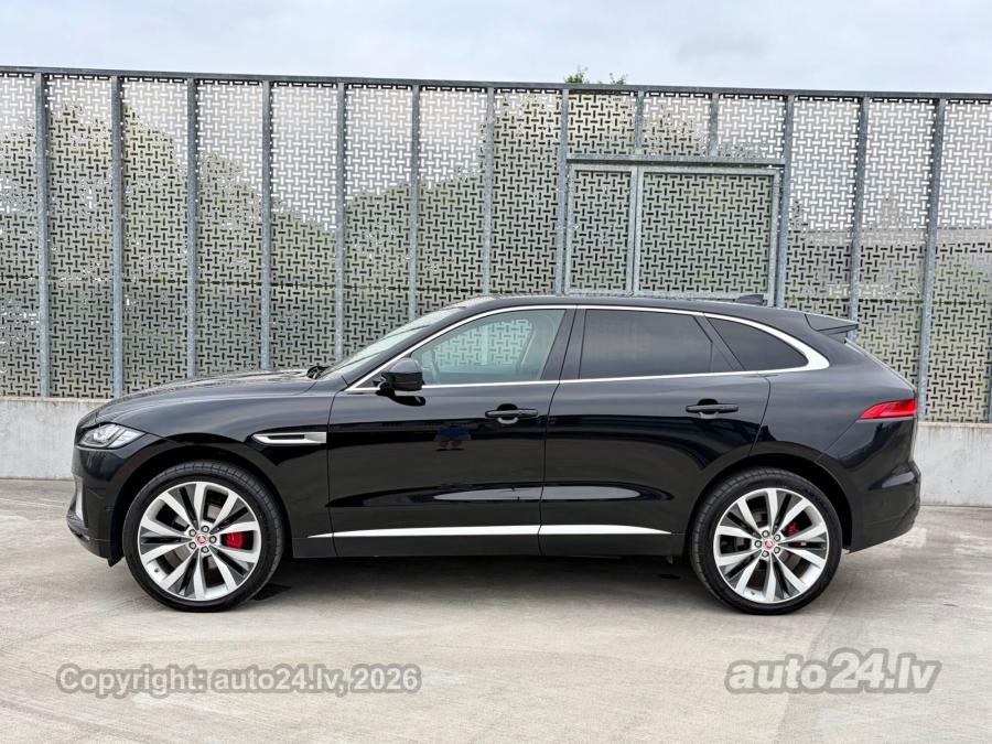 Melns Jaguar F-Pace 2016 Tartu, ar dzinēja tilpumu 3.00 L un nobraukumu 193 tūkst. km par 21000 €, foto 7 vietnē AUTOMOTO.COM.LV