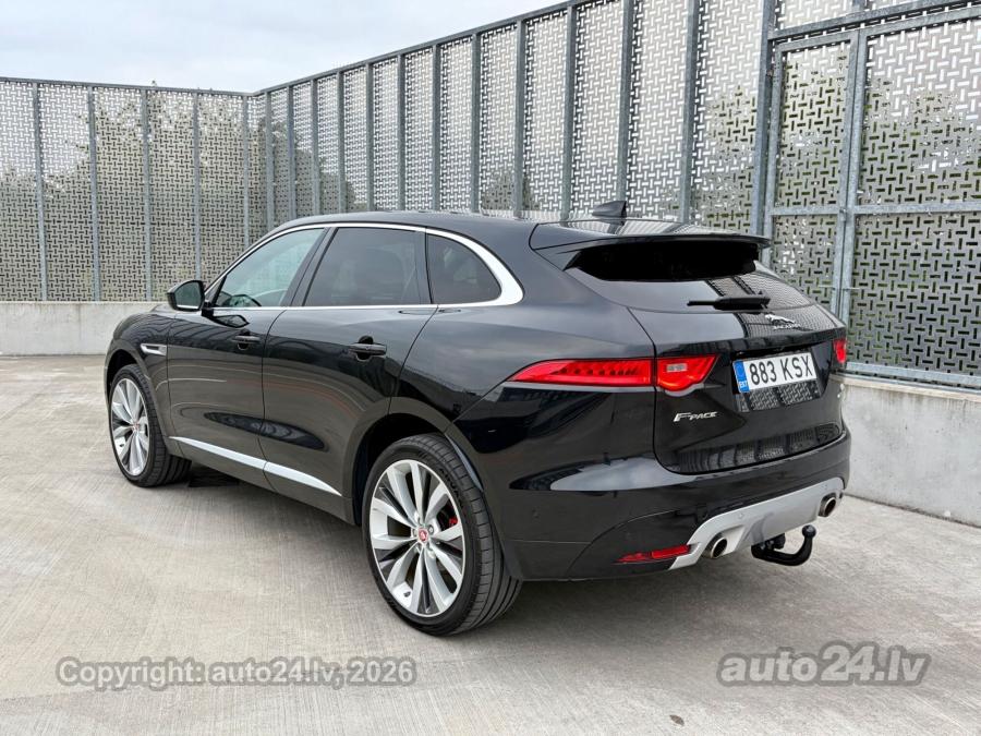Melns Jaguar F-Pace 2016 Tartu, ar dzinēja tilpumu 3.00 L un nobraukumu 193 tūkst. km par 21000 €, foto 8 vietnē AUTOMOTO.COM.LV