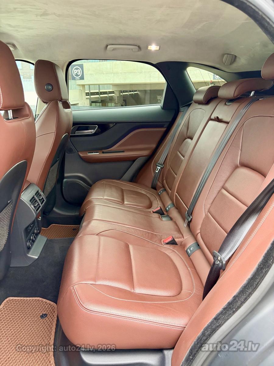 Melns Jaguar F-Pace 2016 Tartu, ar dzinēja tilpumu 3.00 L un nobraukumu 193 tūkst. km par 21000 €, foto 12 vietnē AUTOMOTO.COM.LV