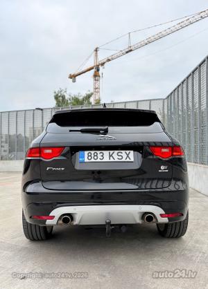 Melns Jaguar F-Pace 2016 Tartu, ar dzinēja tilpumu 3.00 L un nobraukumu 193 tūkst. km par 21000 €, foto 18 vietnē AUTOMOTO.COM.LV