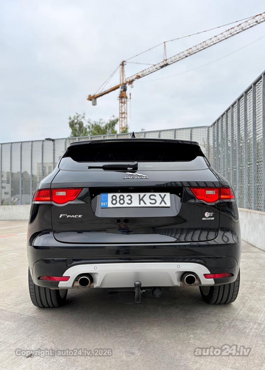 Melns Jaguar F-Pace 2016 Tartu, ar dzinēja tilpumu 3.00 L un nobraukumu 193 tūkst. km par 21000 €, foto 18 vietnē AUTOMOTO.COM.LV