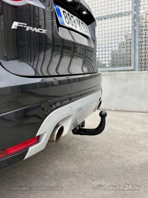 Melns Jaguar F-Pace 2016 Tartu, ar dzinēja tilpumu 3.00 L un nobraukumu 193 tūkst. km par 21000 €, foto 19 vietnē AUTOMOTO.COM.LV