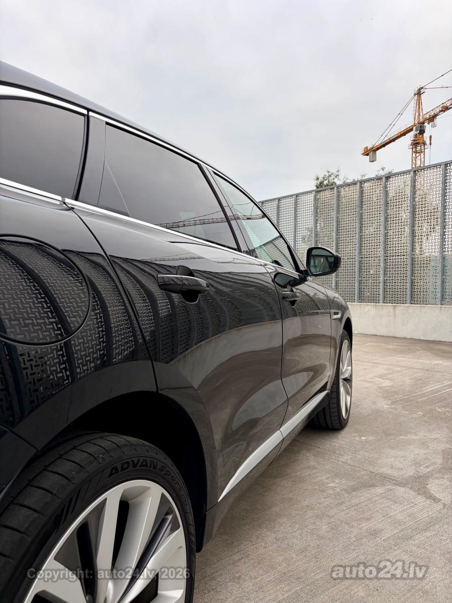 Melns Jaguar F-Pace 2016 Tartu, ar dzinēja tilpumu 3.00 L un nobraukumu 193 tūkst. km par 21000 €, foto 22 vietnē AUTOMOTO.COM.LV