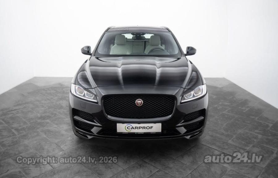 Melns Jaguar F-Pace 2018 Tallina, ar dzinēja tilpumu 2.00 L un nobraukumu 102 tūkst. km par 17999 €, foto 2 vietnē AUTOMOTO.COM.LV