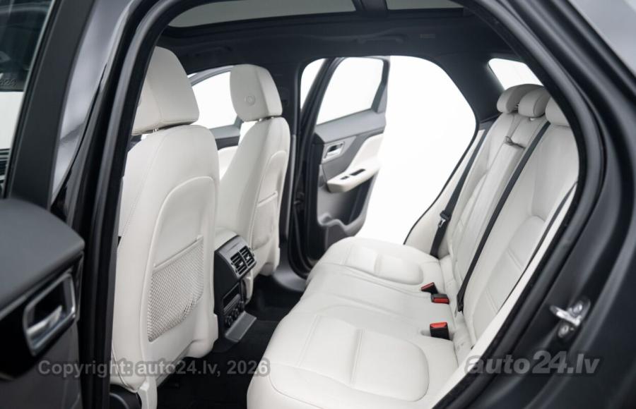 Melns Jaguar F-Pace 2018 Tallina, ar dzinēja tilpumu 2.00 L un nobraukumu 102 tūkst. km par 17999 €, foto 8 vietnē AUTOMOTO.COM.LV