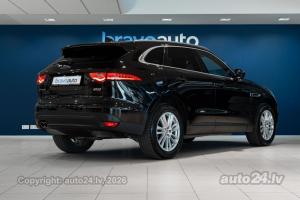 Black Jaguar F-Pace 2020 in Tallinn, with an engine capacity of 2.00 L and mileage of 57 thousand km for 25900 €, photo 3 on AUTOMOTO.COM.LV