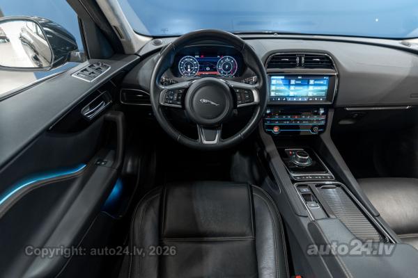 Черный Ягуар Ф-Пейс 2020 в Таллин, объемом двигателя 2.00 л и пробегом 57 тыс. км за 25900 €, фото 7 на AUTOMOTO.COM.LV