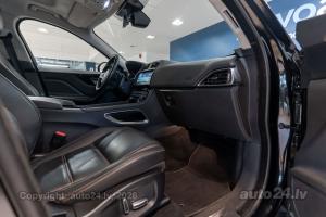 Black Jaguar F-Pace 2020 in Tallinn, with an engine capacity of 2.00 L and mileage of 57 thousand km for 25900 €, photo 14 on AUTOMOTO.COM.LV
