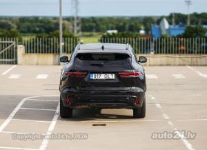 Melns Jaguar F-Pace 2021 Tallina, ar dzinēja tilpumu 2.00 L un nobraukumu 37 tūkst. km par 41000 €, foto 14 vietnē AUTOMOTO.COM.LV
